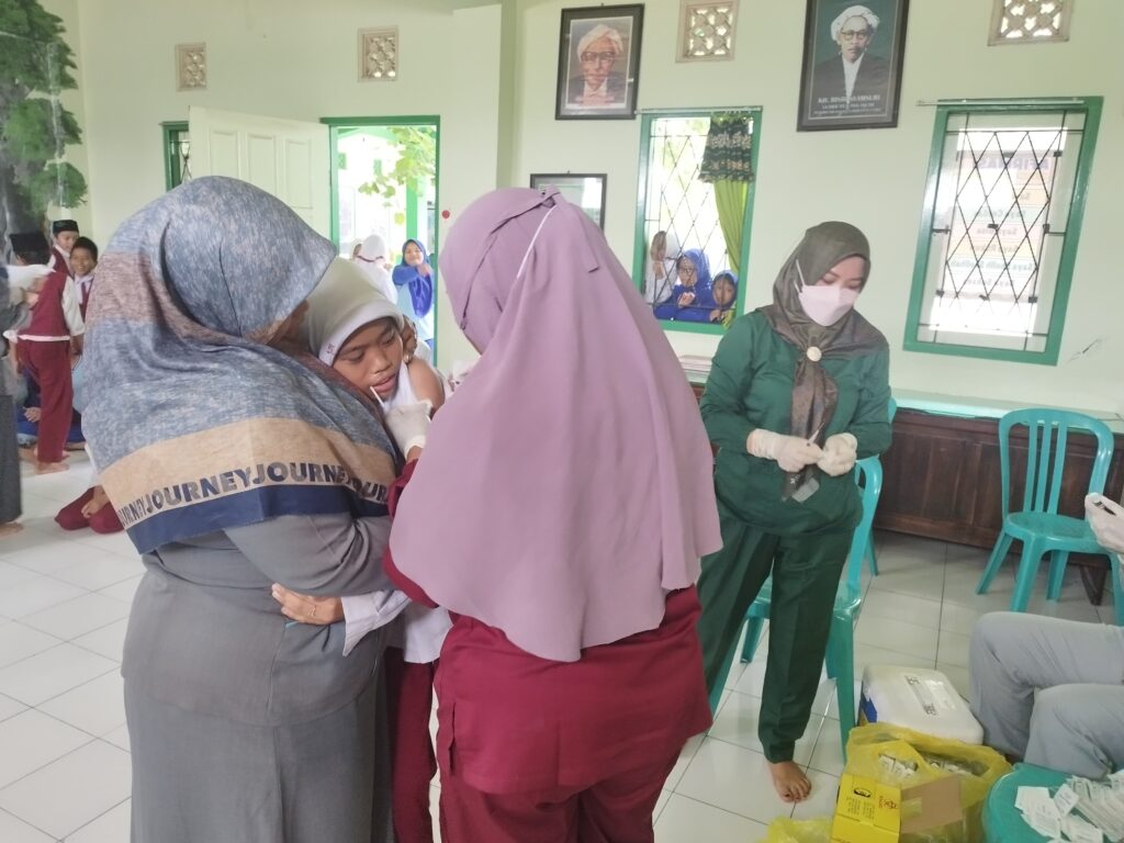 Pelaksanaan BIAS (Bulan Imunisasi Anak sekolah) dan Skrining Kesehatan ...